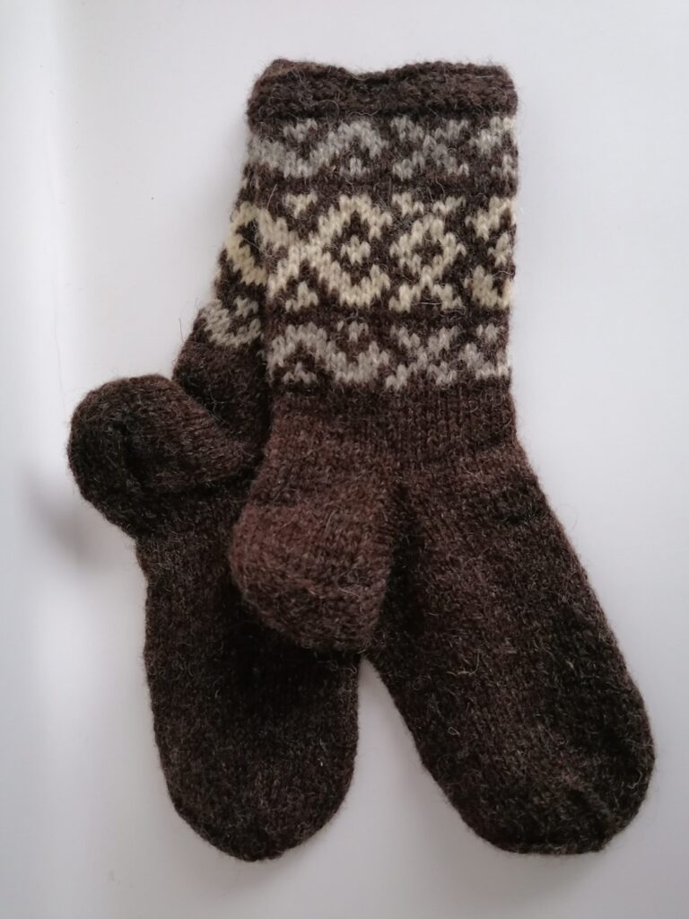 Edy Priimägi kootud mustriga villased naiste sokid nr 2 - Rabav Raplamaa